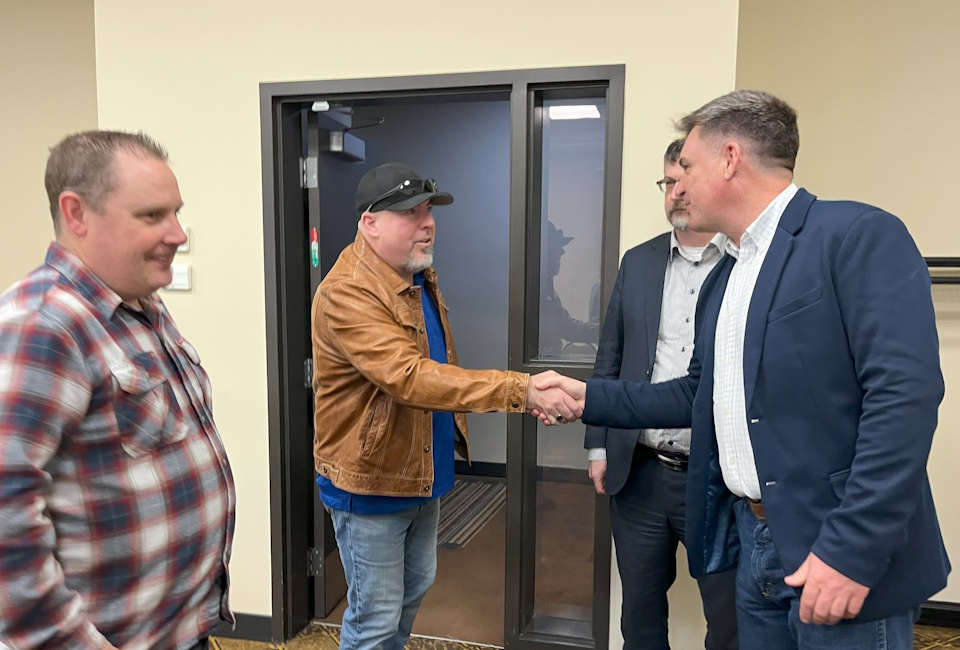 Souris-Moose Mountain Conservative candidate Steven Bonk hosts meet ...
