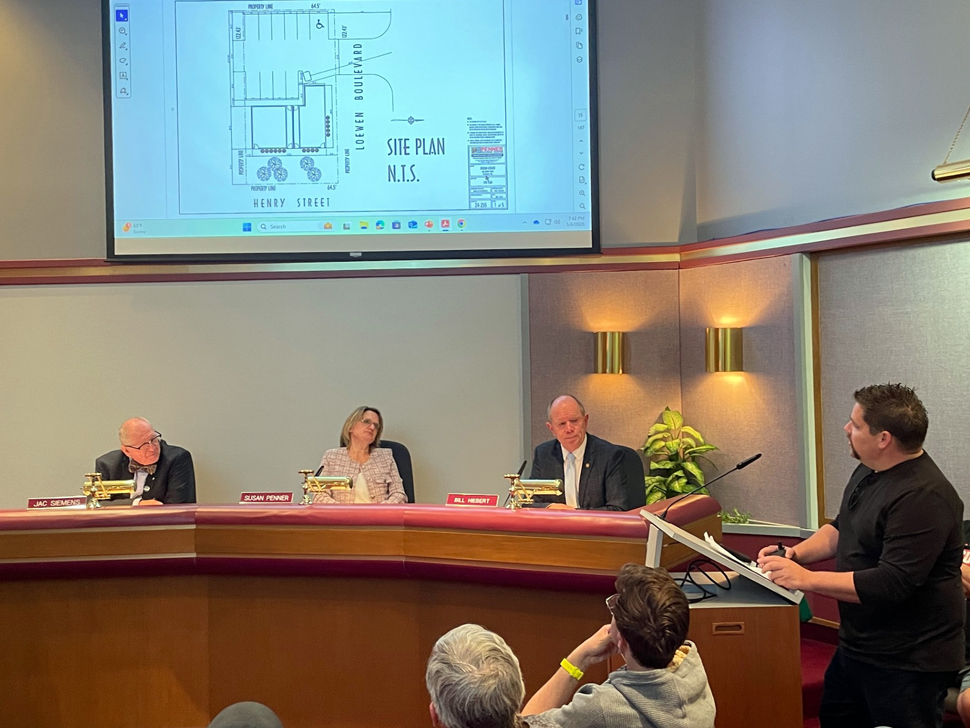 Rezoning clears way for six-unit development at Henry and Loewen ...