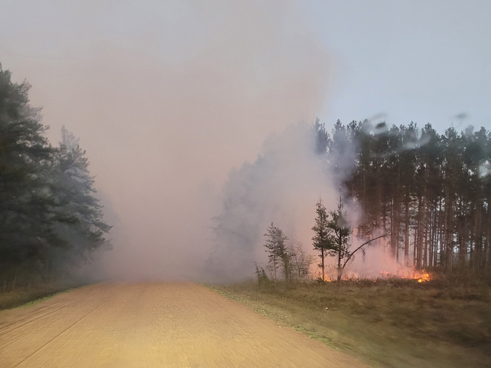 Manitoba Wildfire Service continues to respond to 16 active wildfires ...