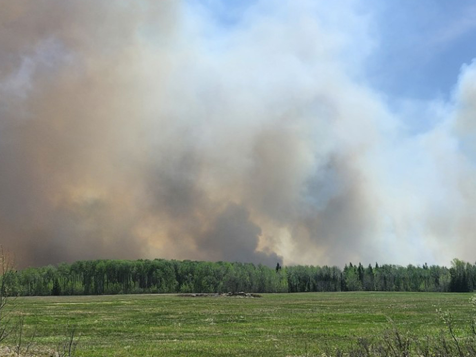 Volunteer firefighter shares wildfire safety tips for homeowners ...