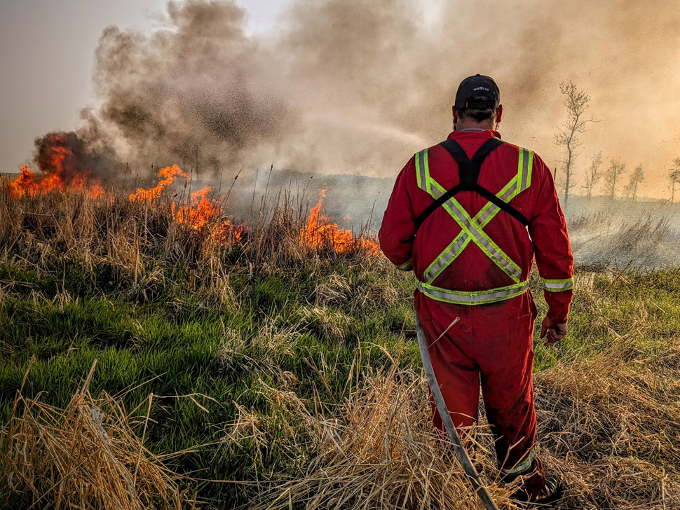 Evacuation orders remain as crews fight wildfires in eastern Manitoba - SteinbachOnline.com ...
