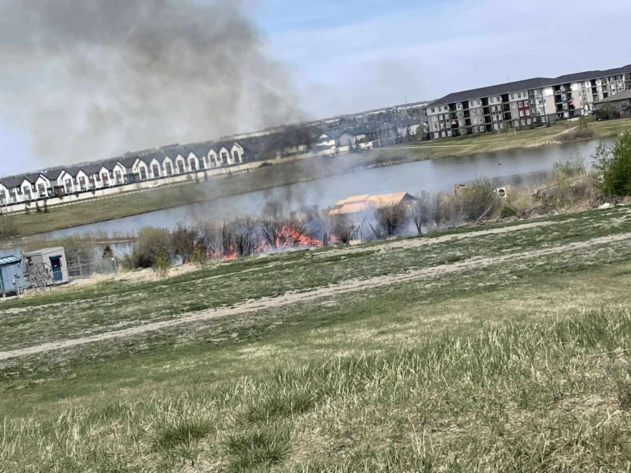 Update: Bush fire promts 911 call in Airdrie - DiscoverAirdrie.com ...
