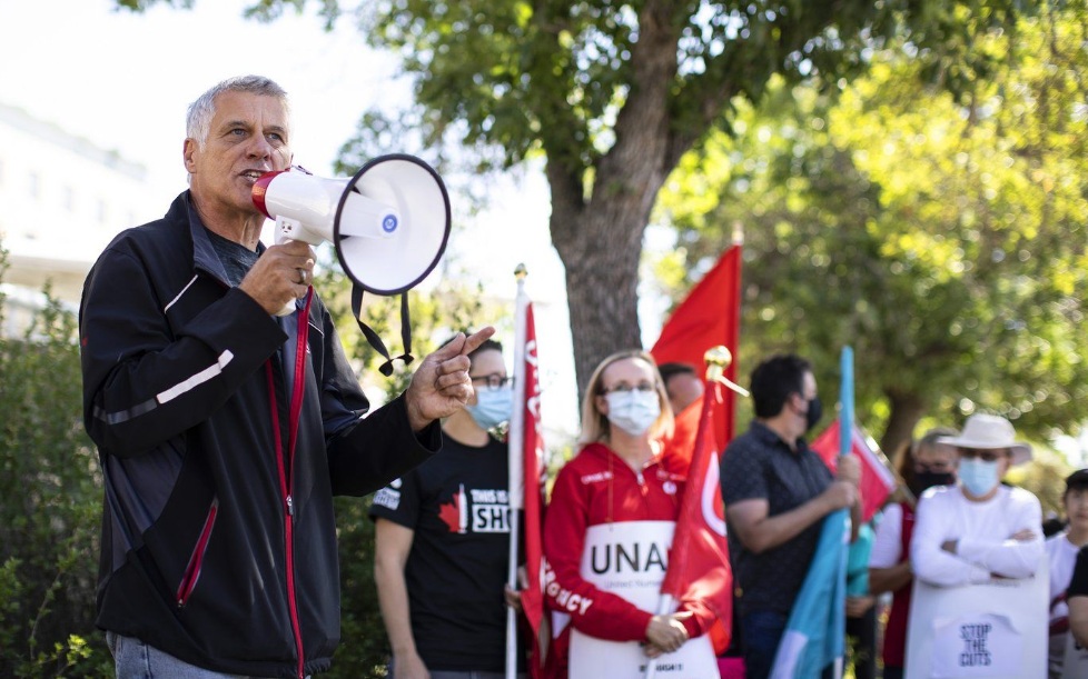 Thousands of Alberta civil servants vote to strike to back demands ...