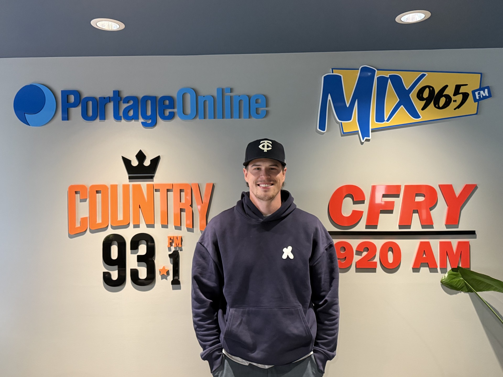 Stewart wraps up season in Russia, joins elite group at Portage Golf ...