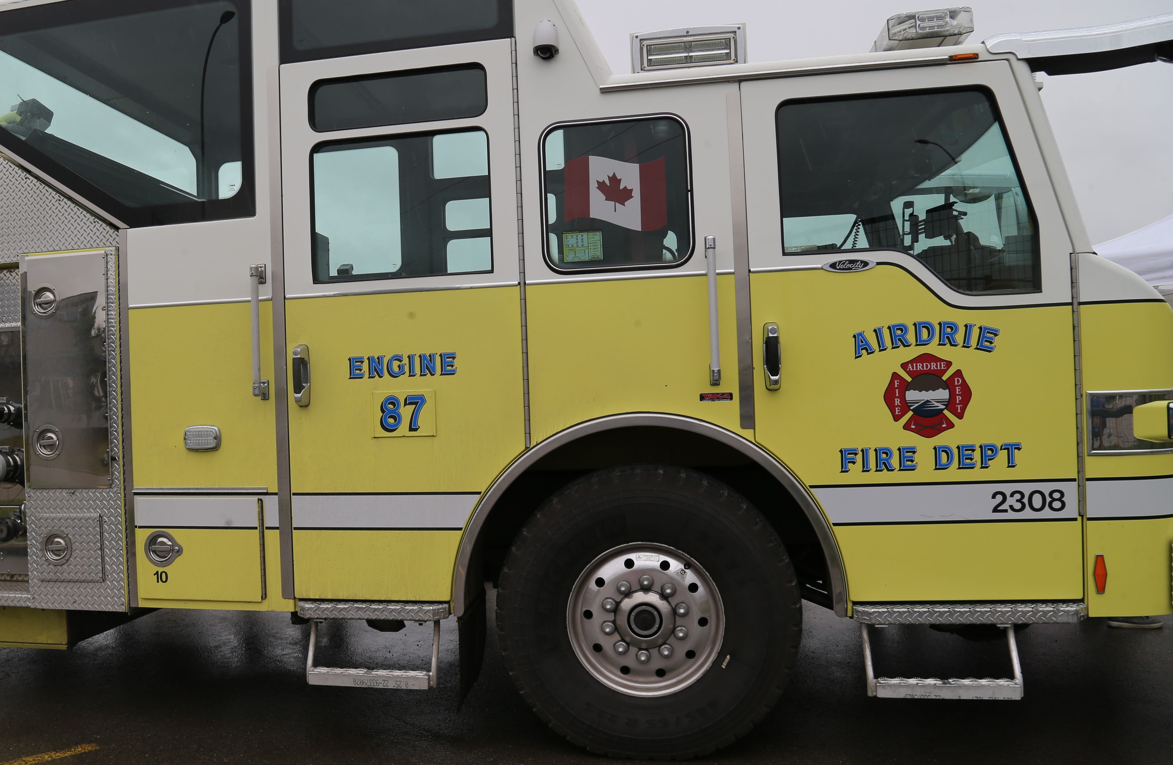 Airdrie fire crews respond to morning house fire in Midtown ...