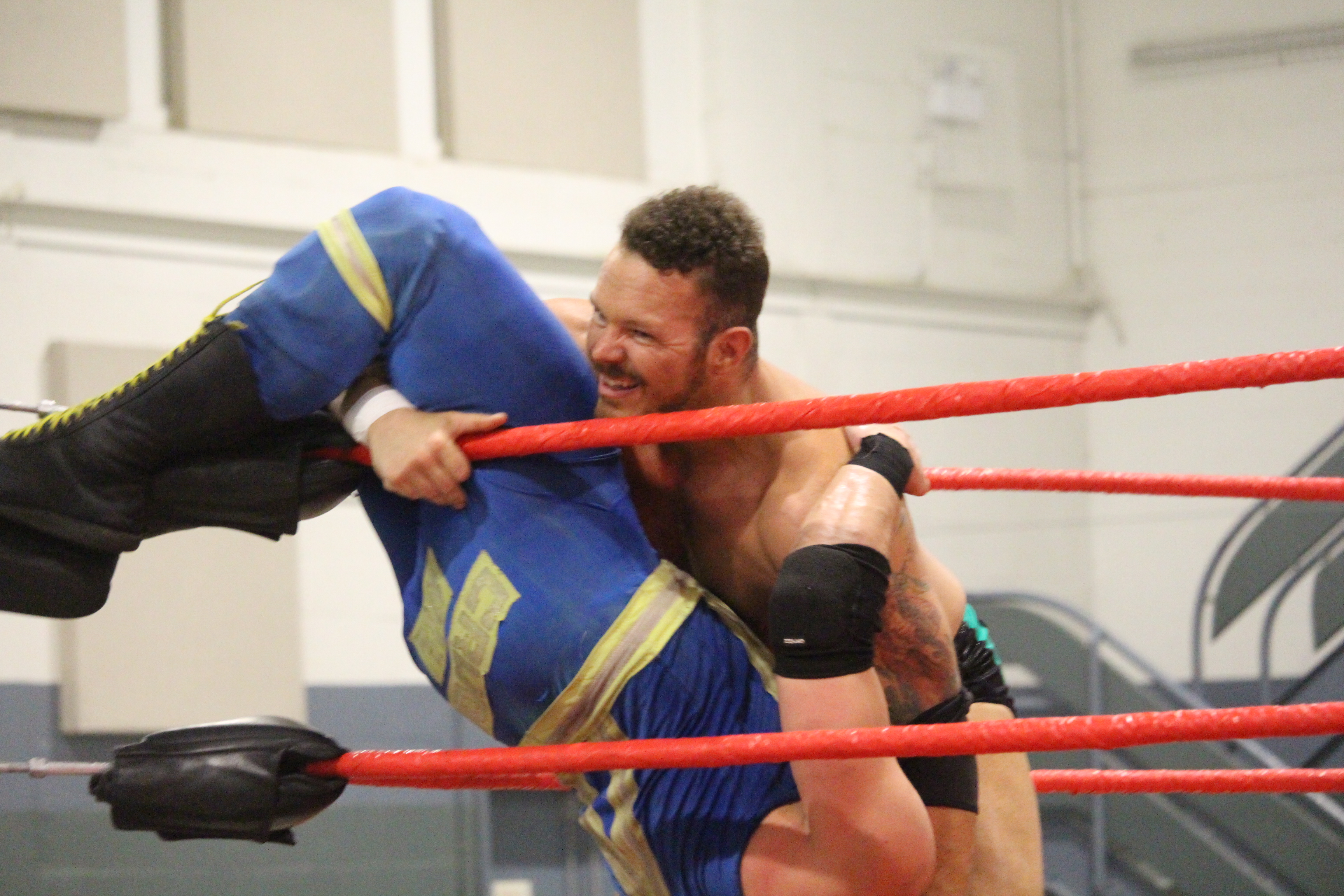 Canadian Wrestling's Elite brings former world champion to Swift ...