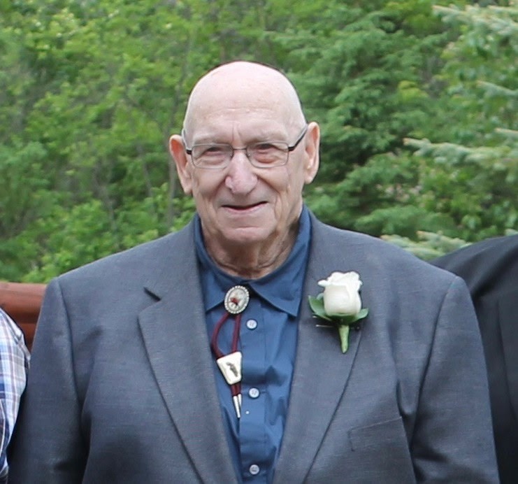 Youngblut, Lloyd - DiscoverEstevan.com - Local news, Weather, Sports ...