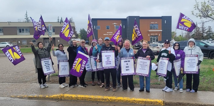 Members of SEIU-West picket in Kindersley for fair contract ...