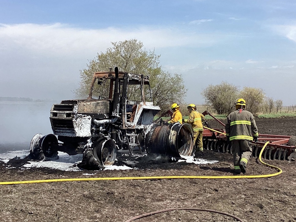 Austin firefighters act fast in back-to-back fire calls ...