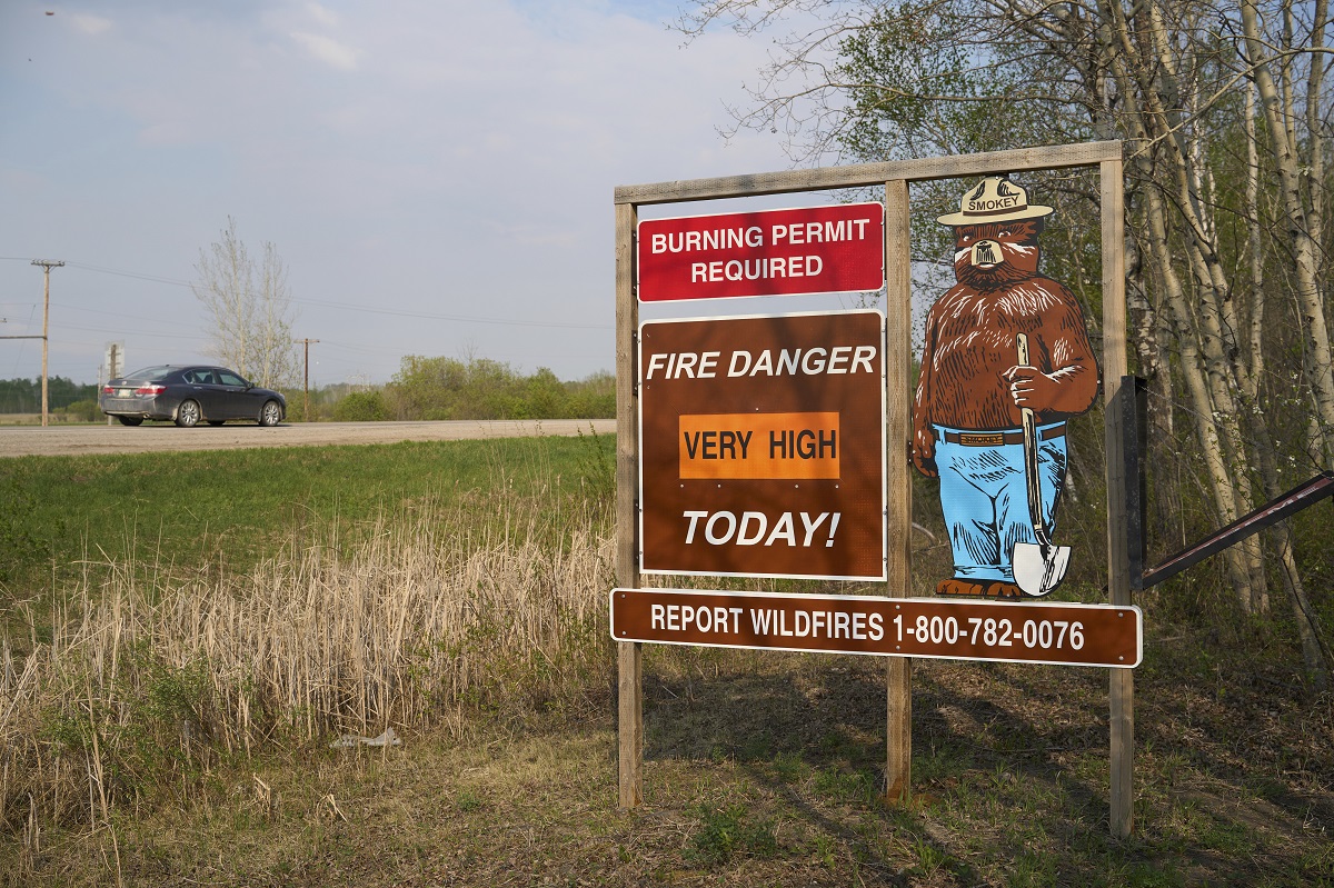 Fire Bulletin #13 - Nopiming and Whiteshell still out of control, but ...