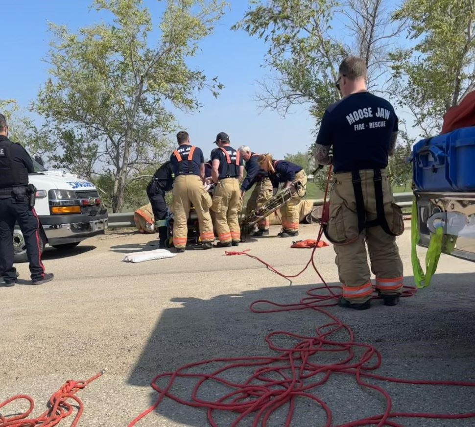 Weekend motorcycle crash leads to MJFD rope rescue - DiscoverMooseJaw ...