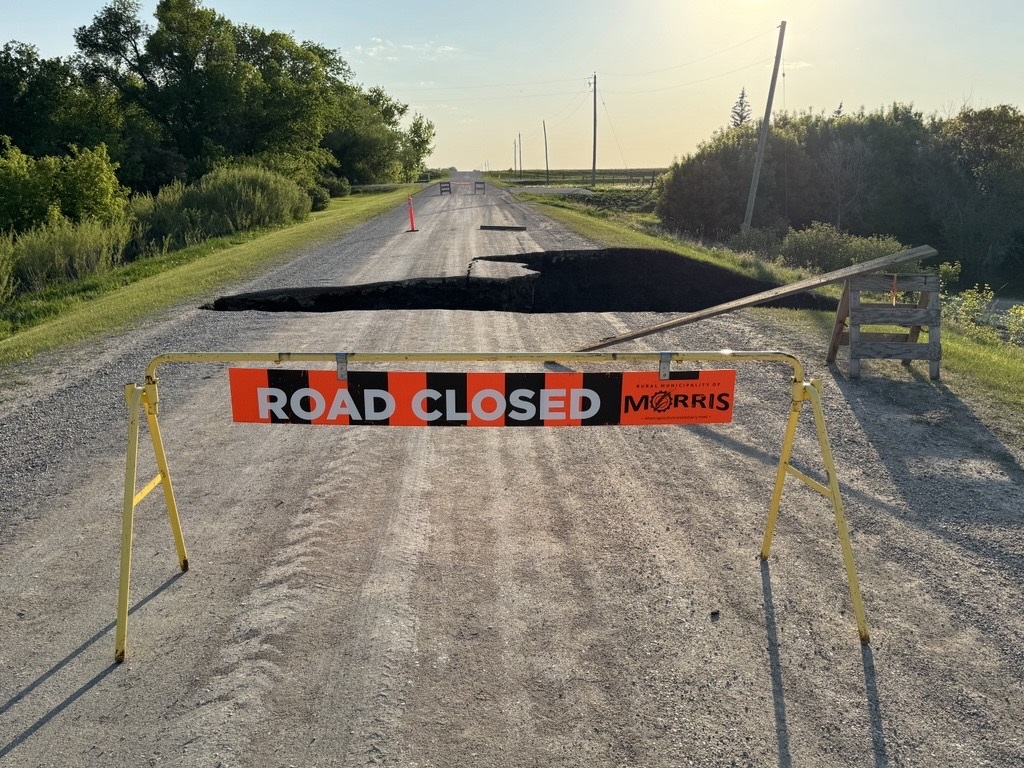 Portion of Rosenort's Pleasant Valley Road collapses into river ...