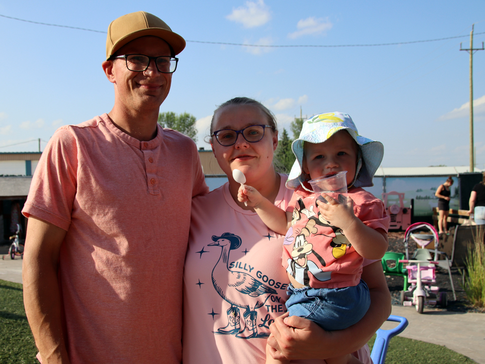 Founding board member honoured at Steinbach Family Resource Centre ...