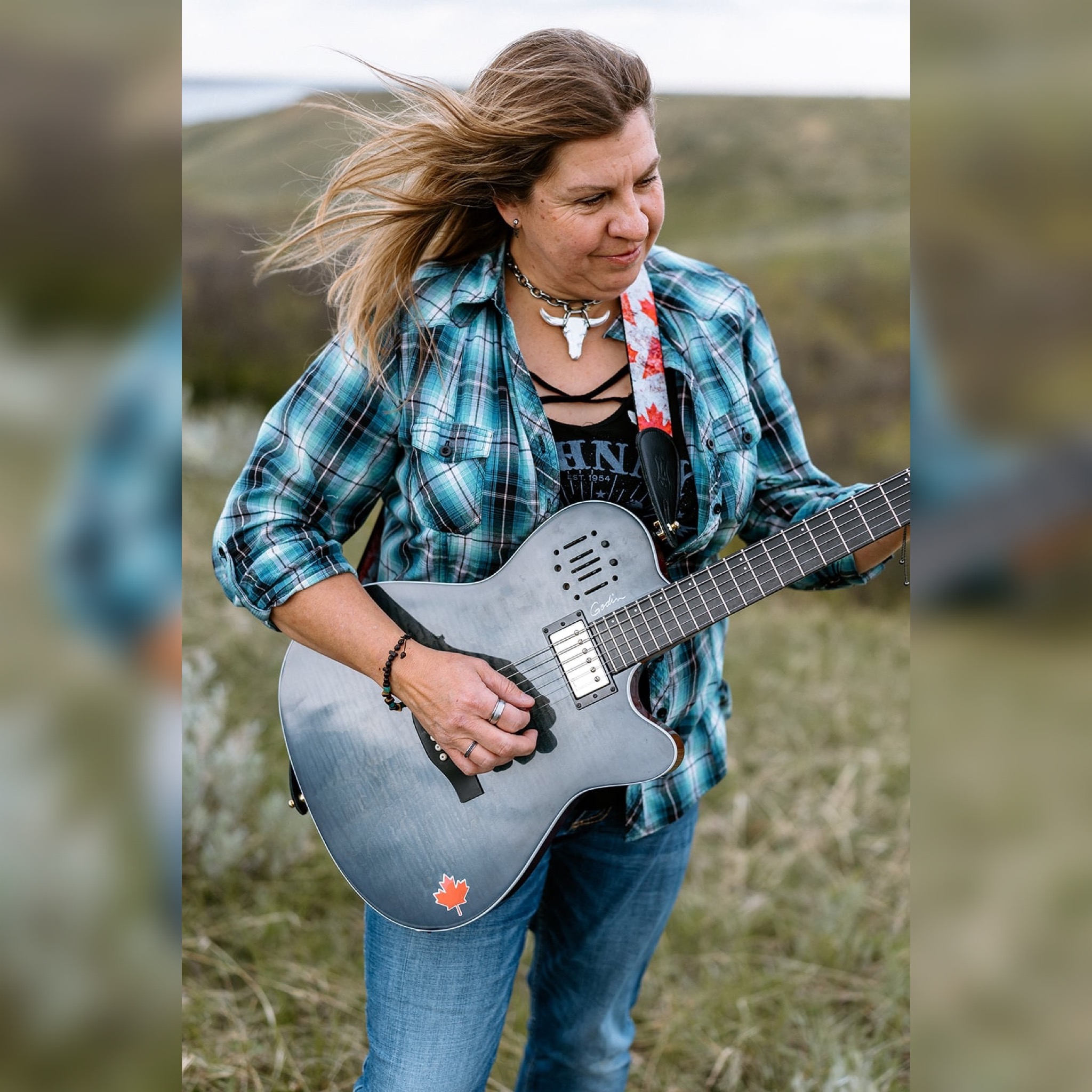 Hockey and harmony: Singer puts a playoff spin on her track ...