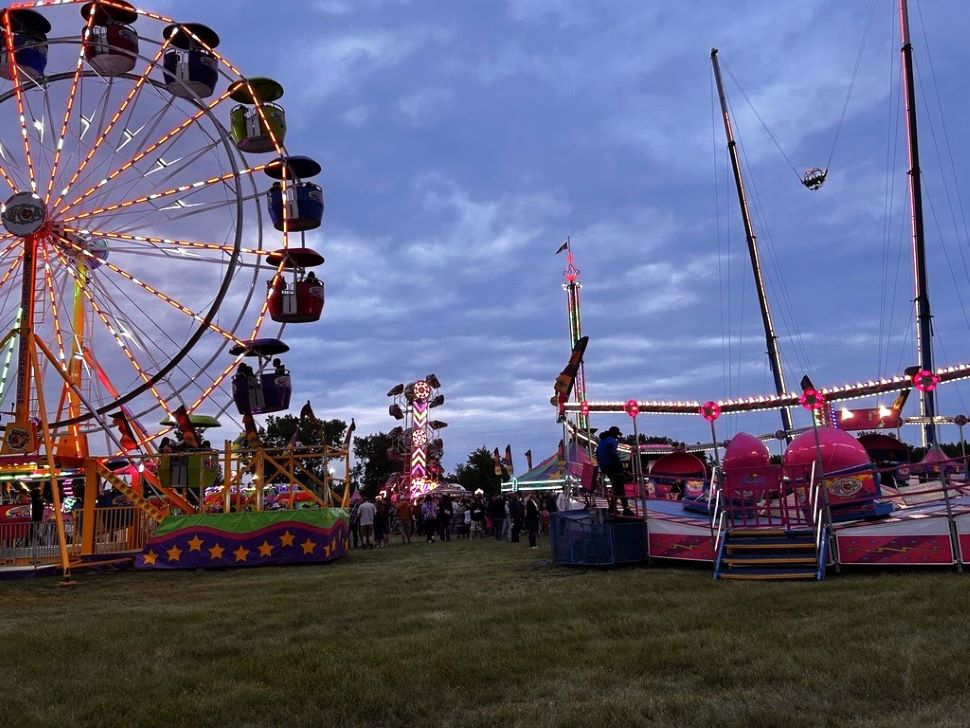 Energy City Ex lights up the weekend in Estevan - DiscoverEstevan.com ...