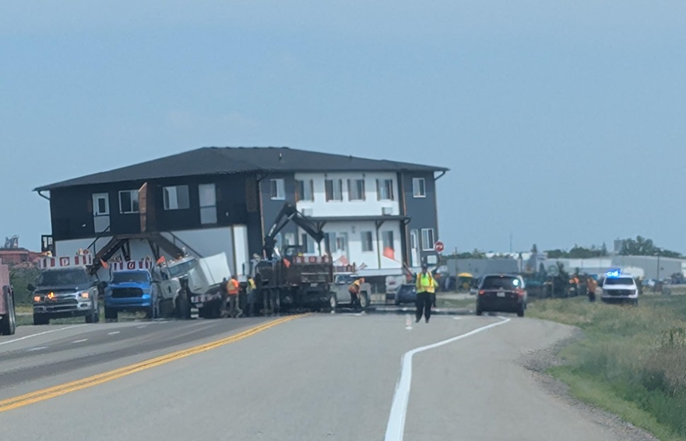Wide load blocks highway west of Rosetown, disrupts traffic Thursday ...