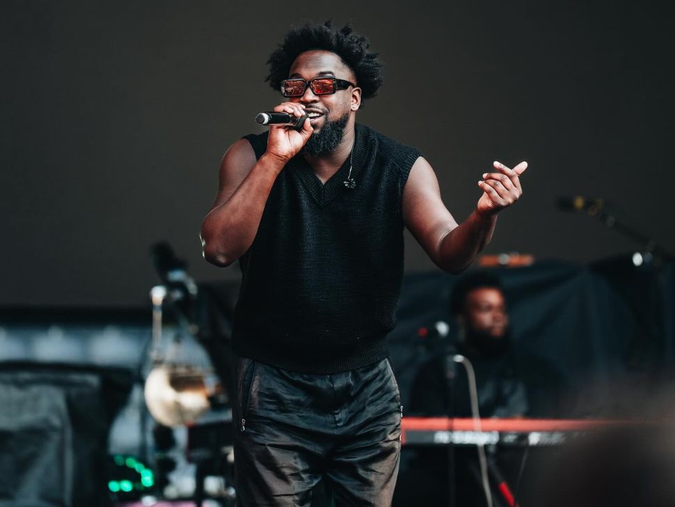 After public split and controversy, Dante Bowe rejoins Maverick City ...