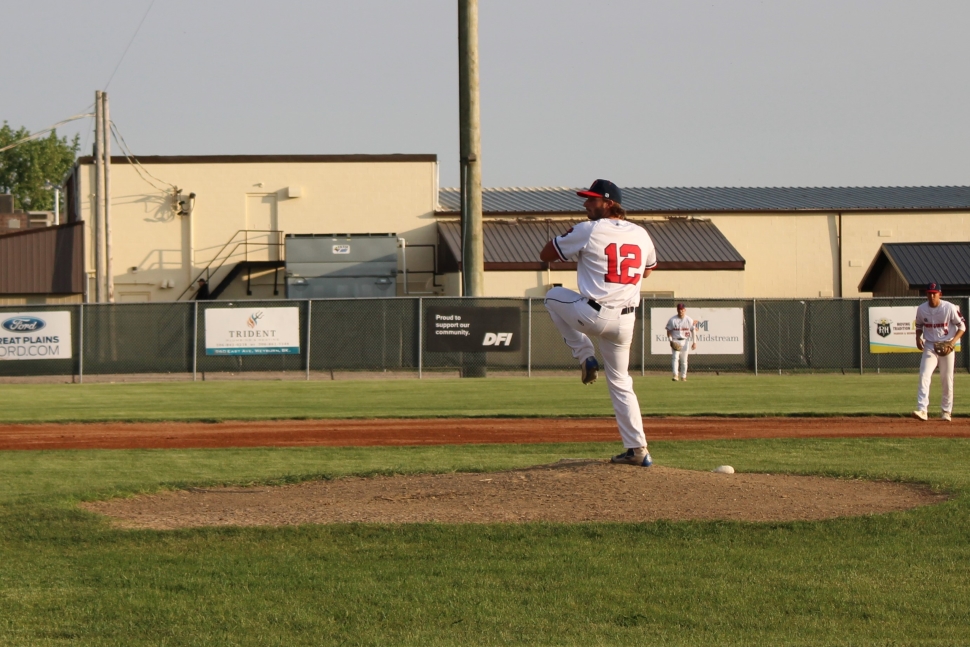 Beavers drop 7-2 decision to Energy City at home - DiscoverWeyburn.com ...