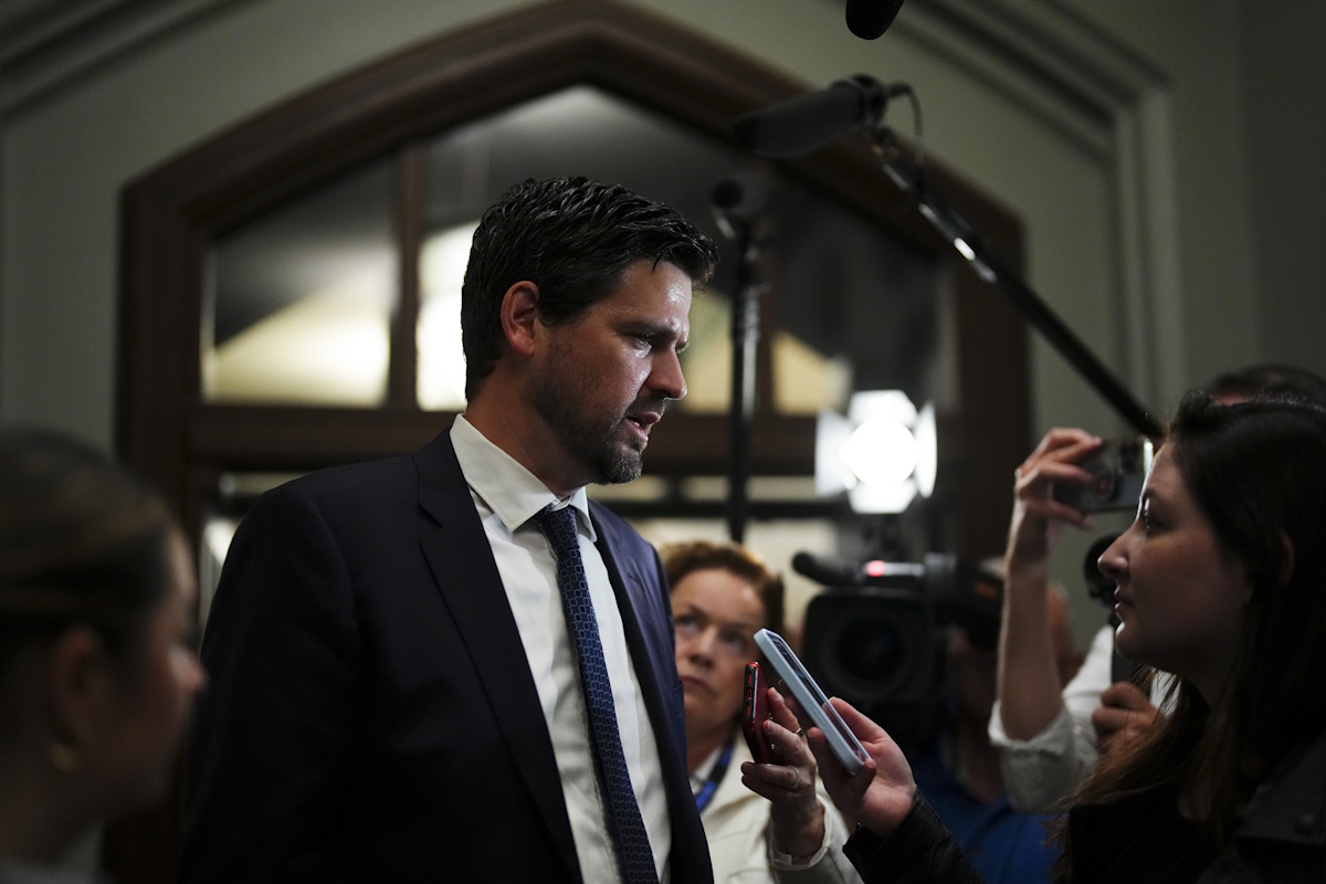 Liberals taking ‘fresh’ look at online harms bill, justice minister ...