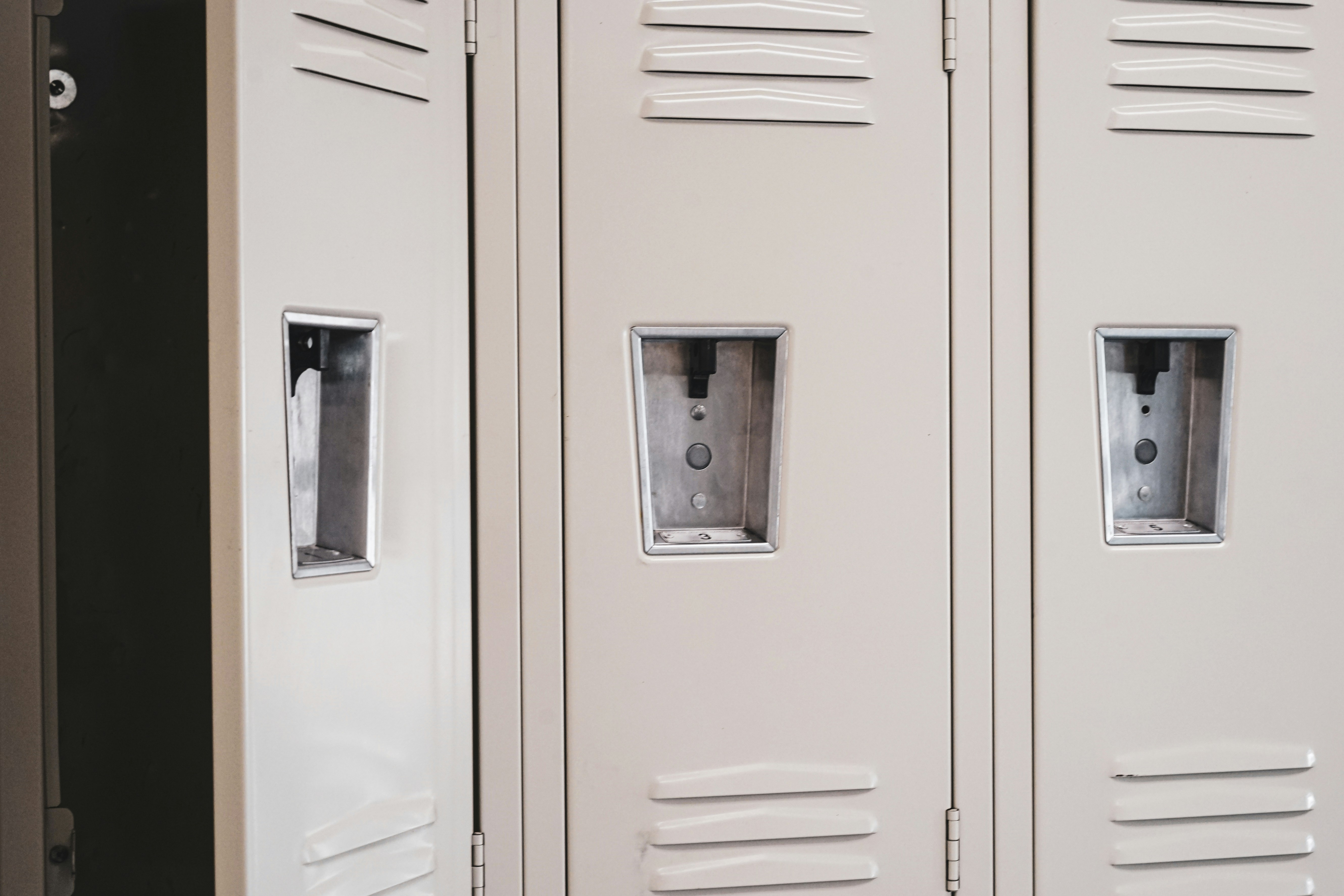 Winnipeg police issue warning after rash of fitness centre locker ...