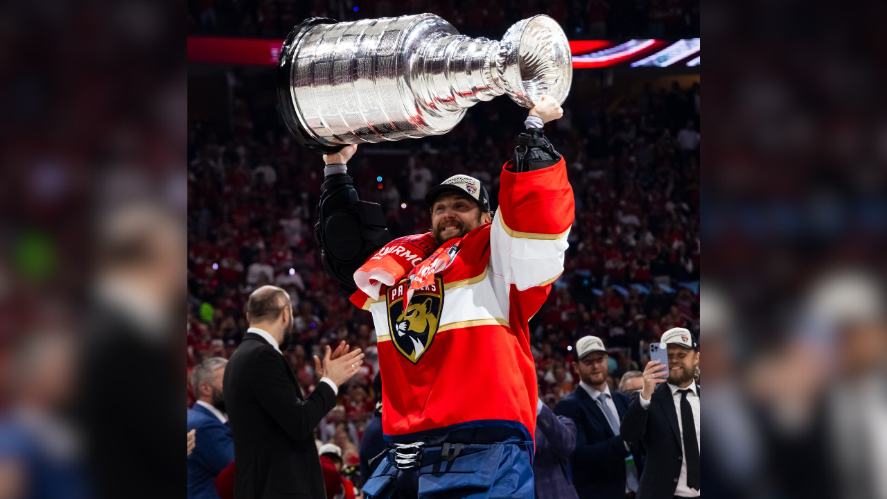 'Glory to the Father': Panthers goalie, Sergei Bobrovsky on Stanley Cup ...