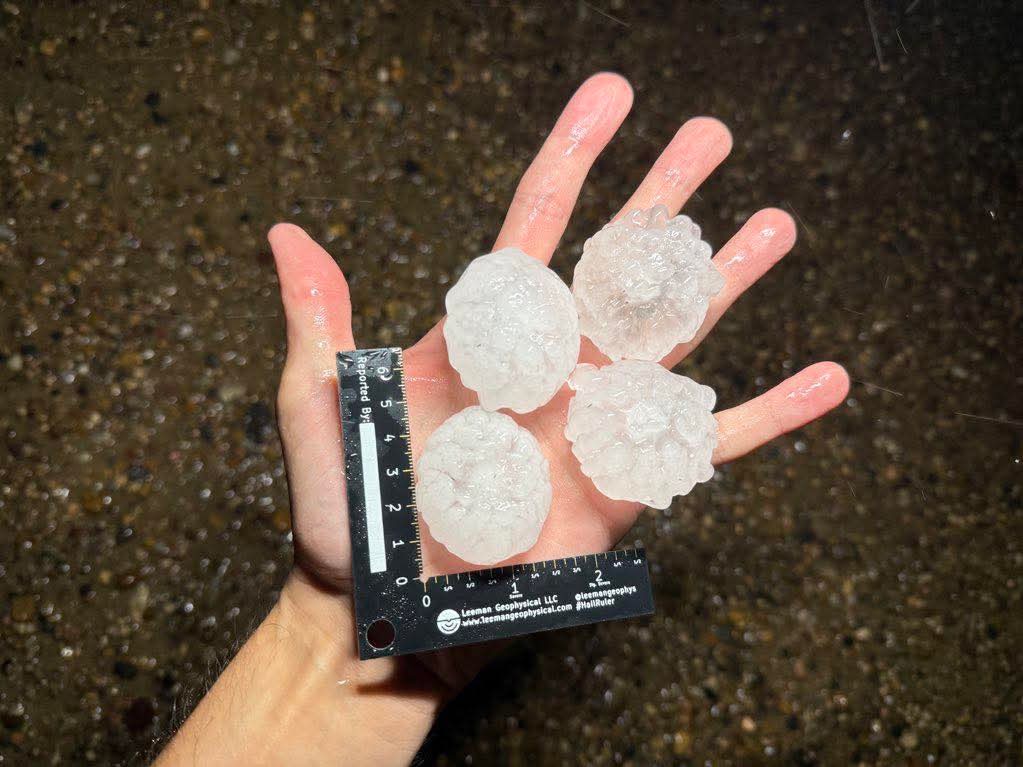 Massive hail falls in Southwest Sask. - SwiftCurrentOnline.com - Local ...