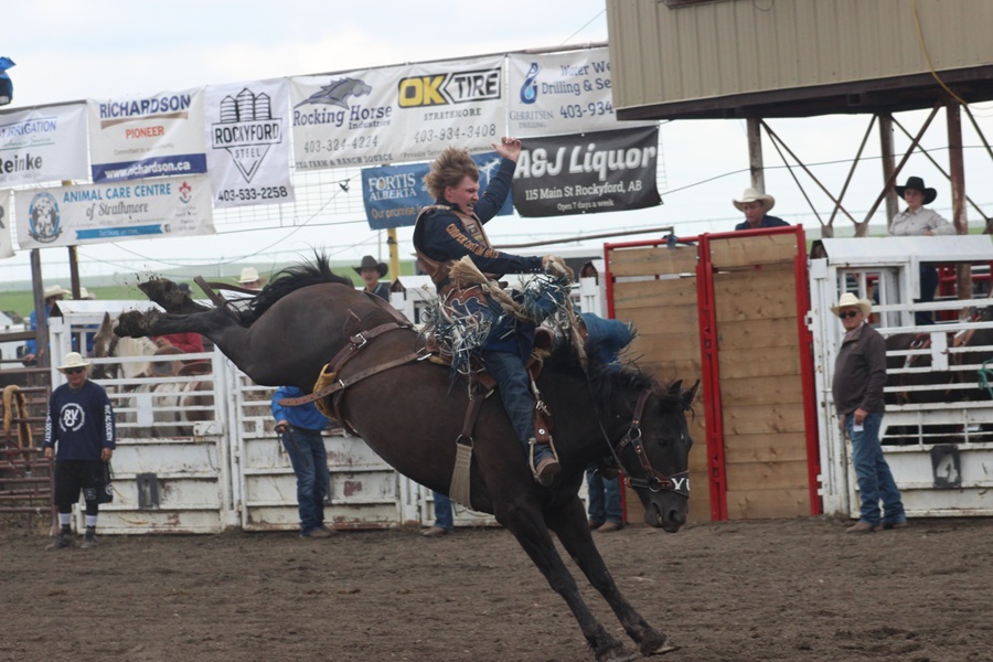 Rockyford Rodeo brings thousands to Alberta village - StrathmoreNow.com ...