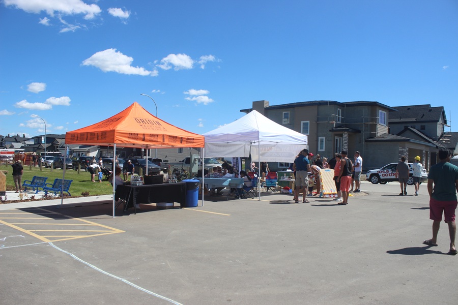 Hot food and hot rods at the Drive, Dine, and Donate 50k Big Roll ...