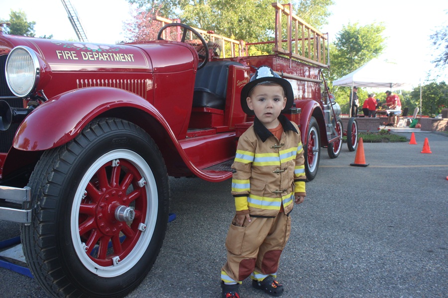 Strathmore Fire Department serves over 1,500 plates in Canada Day ...