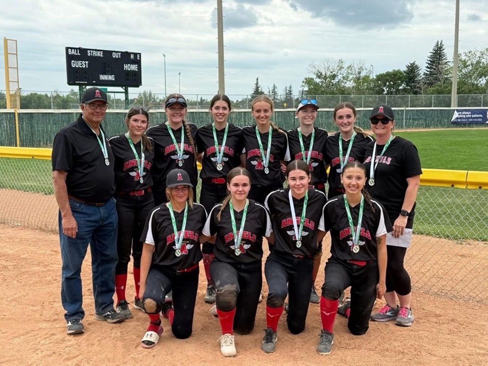 "Hang it on the wall": Rosetown beats Macklin for U19 provincial gold ...