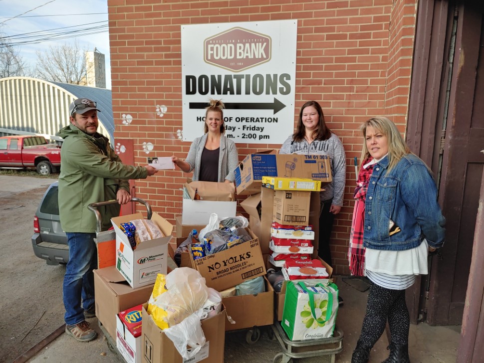 Ahead of Shania Twain concert, local charities including Food Bank ...