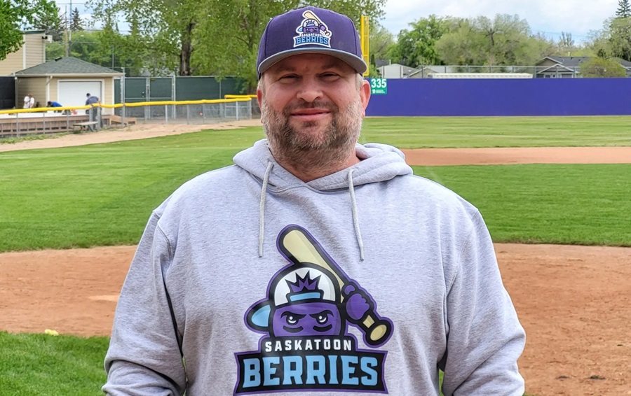 Berries split with Moose Jaw, move to 6-2 in July - WestCentralOnline ...