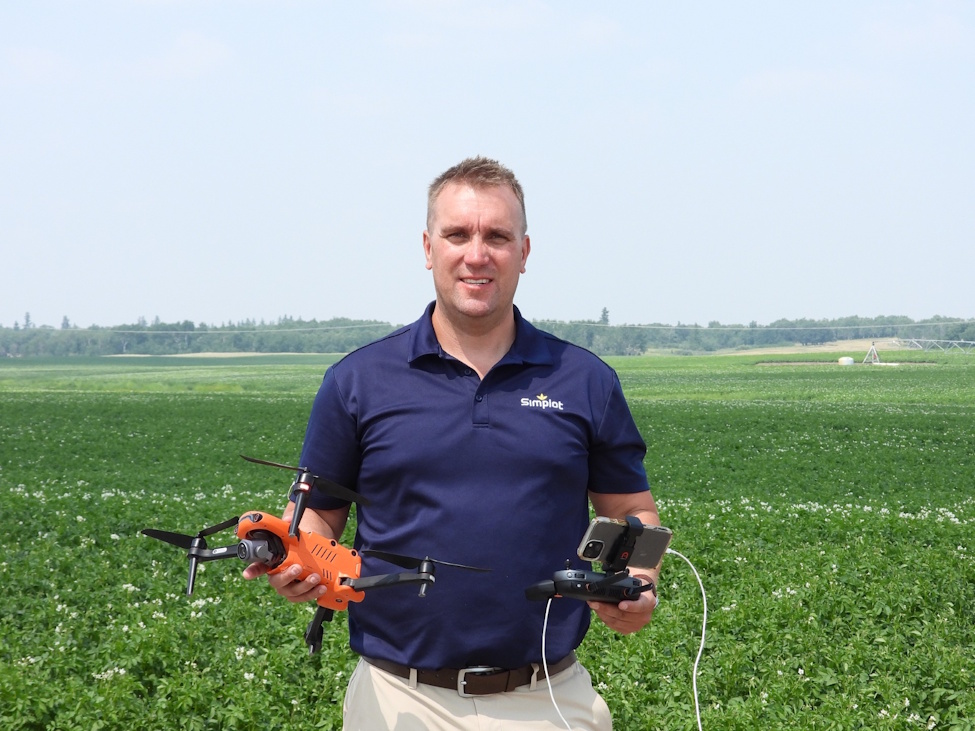 Farms spotlight sustainability in Lake Winnipeg Basin tour ...