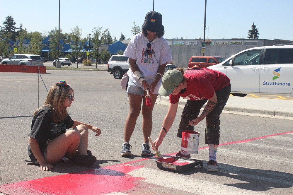Strathmore Pride prepares to repaint crosswalk through annual party ...