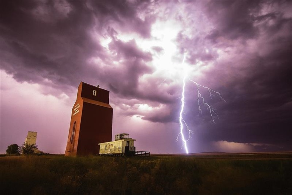 Hail, damaging winds expected as severe storms move across Prairies ...