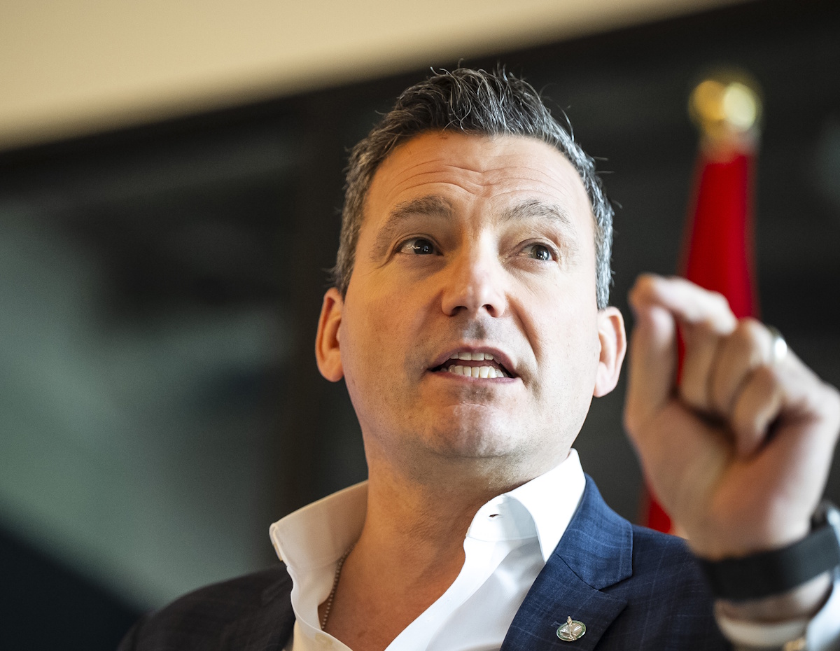 Poll suggests 85% of Canadians want governments to regulate AI ...