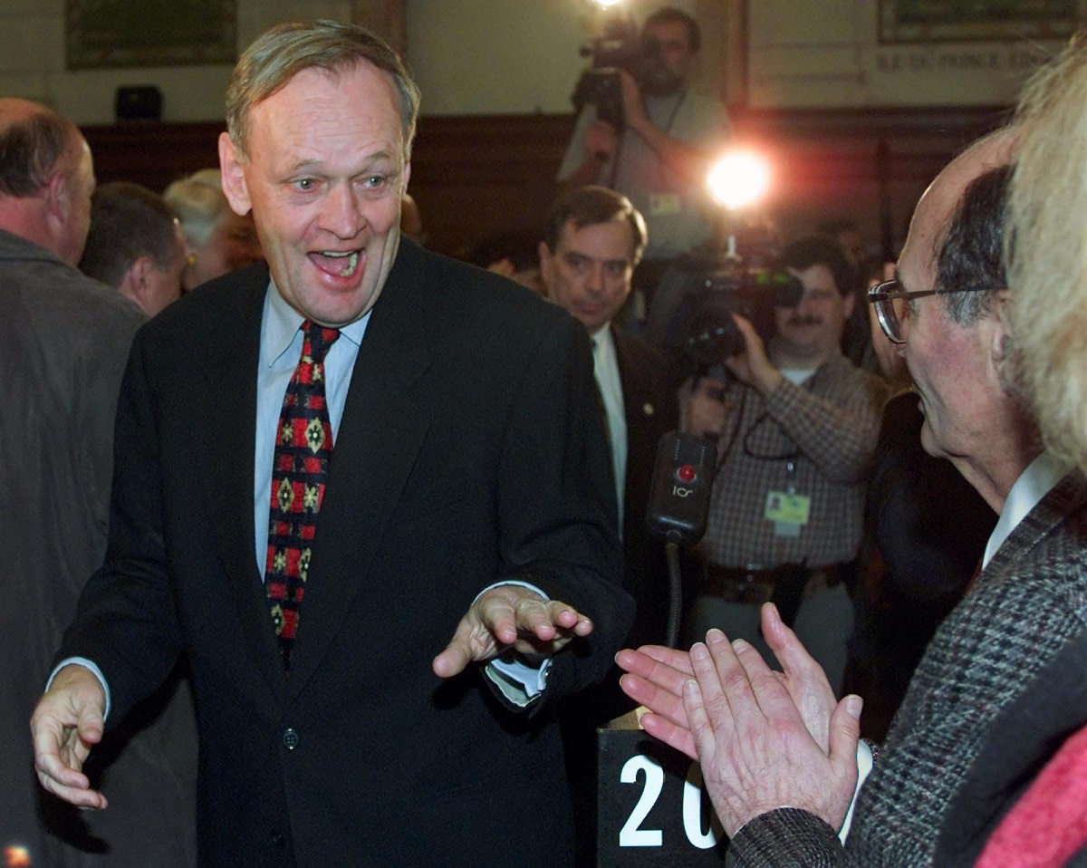 Decades after a PM got pied, the threat landscape in Canadian politics ...