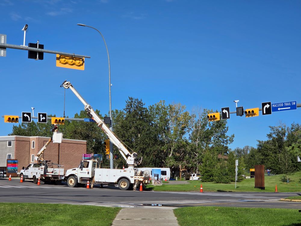 Traffic light maintenance on Macleod Trail and Centre Street today ...
