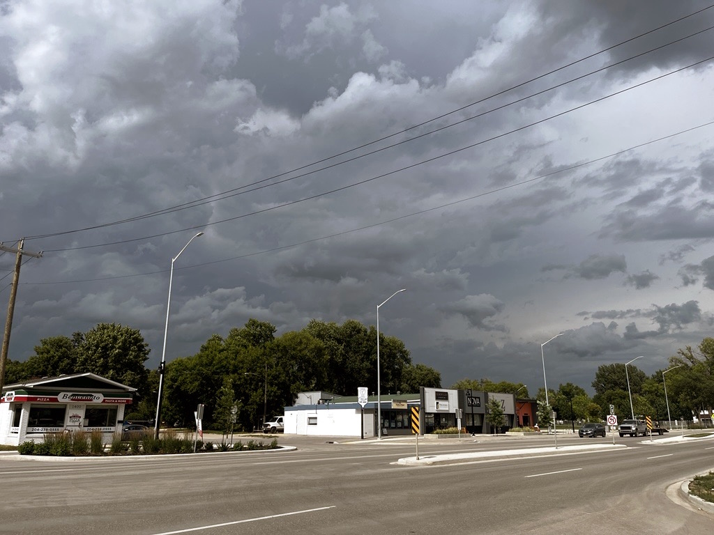 Cold front brings threat of severe thunderstorms to Manitoba Tuesday ...