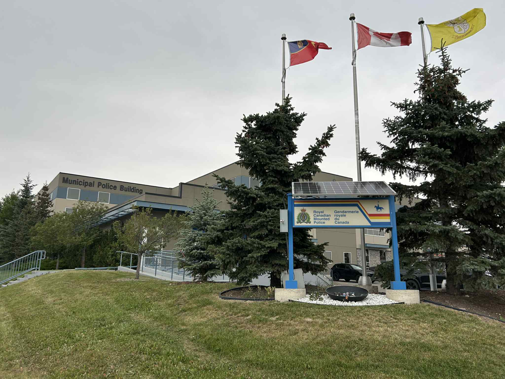 Airdrie opens new collision reporting centre - DiscoverAirdrie.com - Local News, Weather, Sports ...