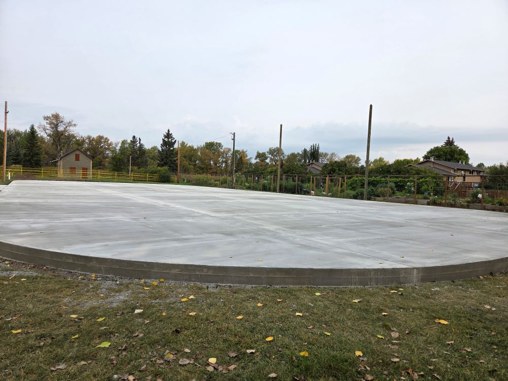 Cement slab poured for High River’s upgraded outdoor rink ...
