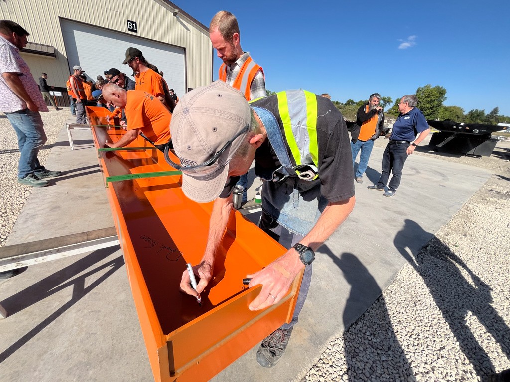 Crystal City manufacturing company accelerates growth with PrairiesCan ...