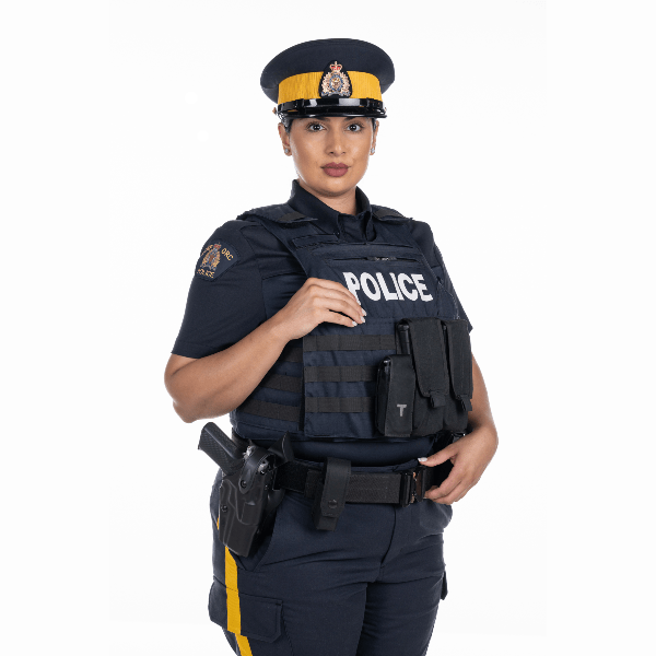 RCMP introduces new navy-blue shirts in uniform update ...