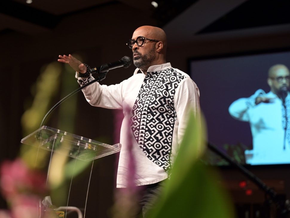 Dallas megachurch leader temporarily steps down for health reasons ...