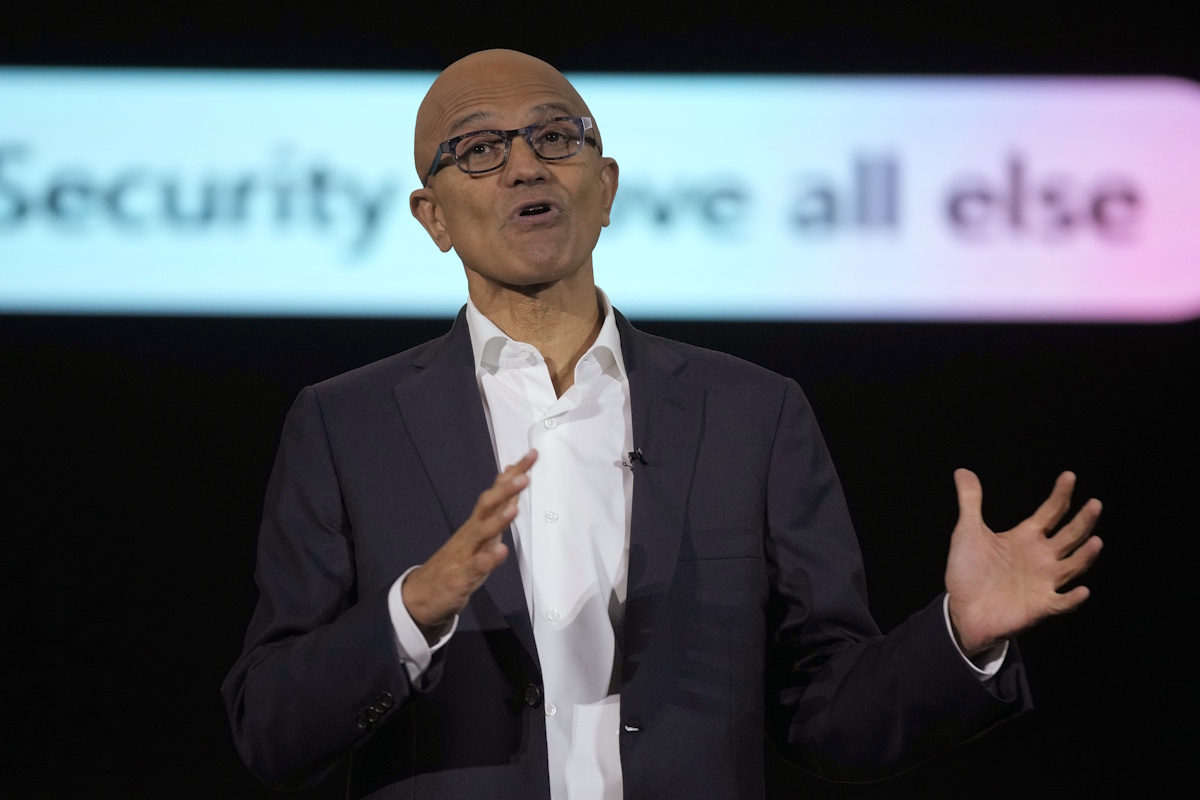 National Defence using U.S. cloud services for 'mission critical ...