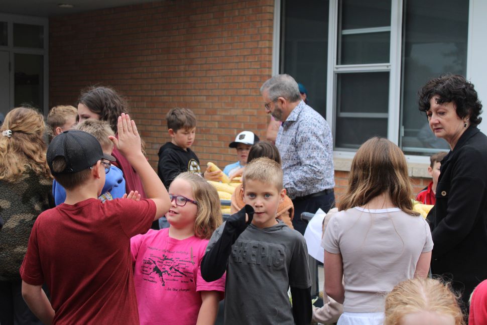 Sacred Heart School celebrates French-Canadian harvest tradition ...