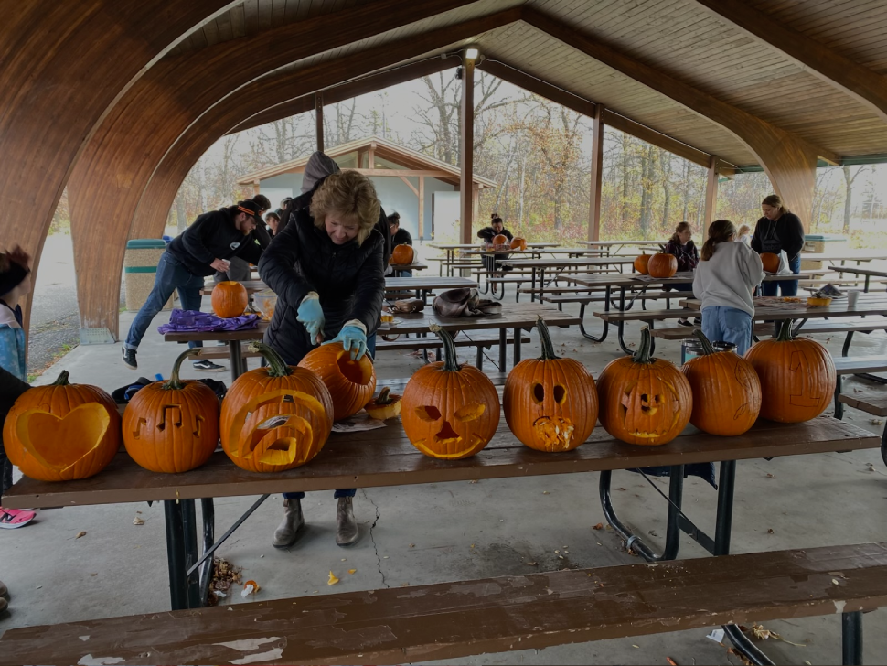 Team Olyniuk Hosts 5th Annual Pumpkin Carving Event in Kleefeld ...