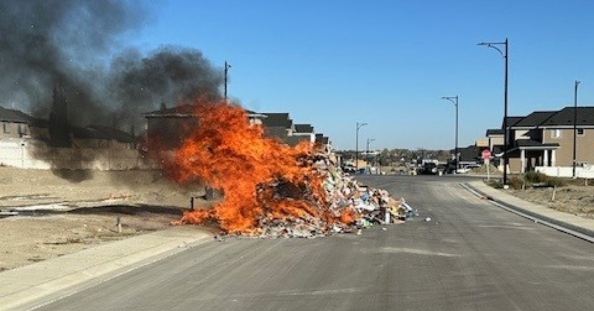 Fire crews extinguish waste truck fire in Airdrie’s Sagewood community ...
