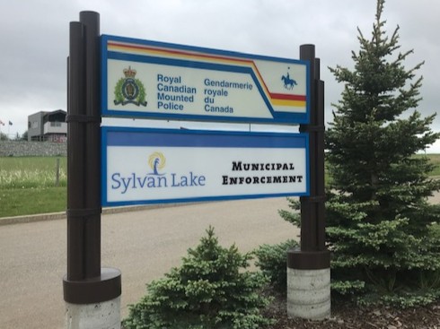 Sylvan Lake RCMP detachment lobby to temporarily close for upgrades ...