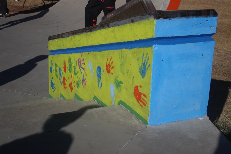 Skatemore Girls unveil new skate park murals - StrathmoreNow.com ...